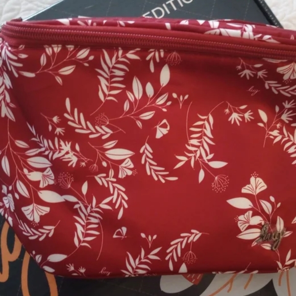 lug | Bags | Lug Classic Insulated Lunch Bag Nibble Red Holly | Poshmark